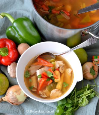 Heldere pikante soep uit Thailand (Tom Yum) | Betty's Kitchen