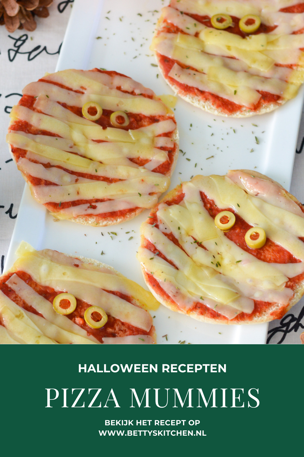 Pizza Mummies voor Halloween | Betty's Kitchen Halloweenrecepten