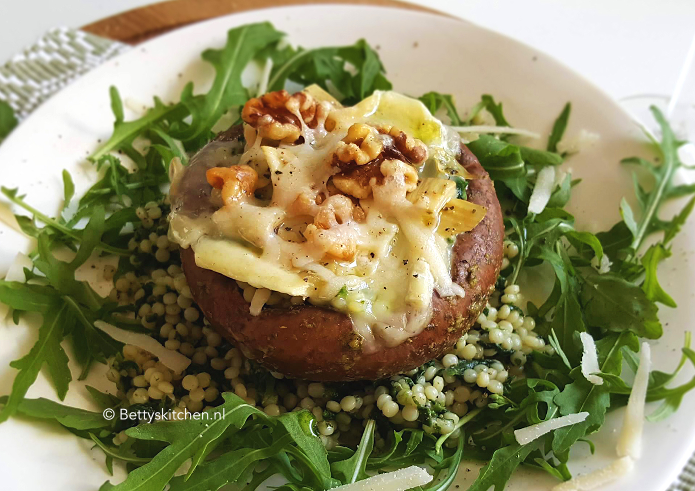 Gevulde Portobello met Parelcouscous | Recept | Betty's Kitchen vegetar..