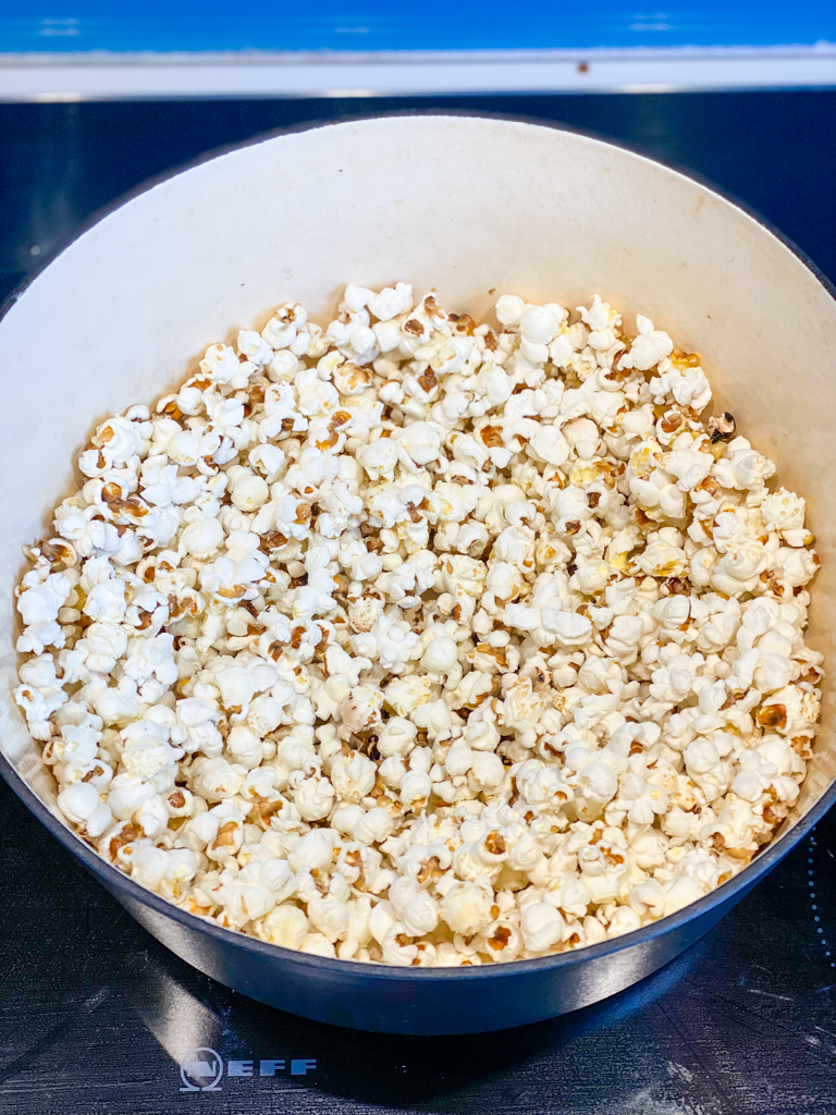 Zelf popcorn maken in de pan | Basis Recept | Betty's Kitchen