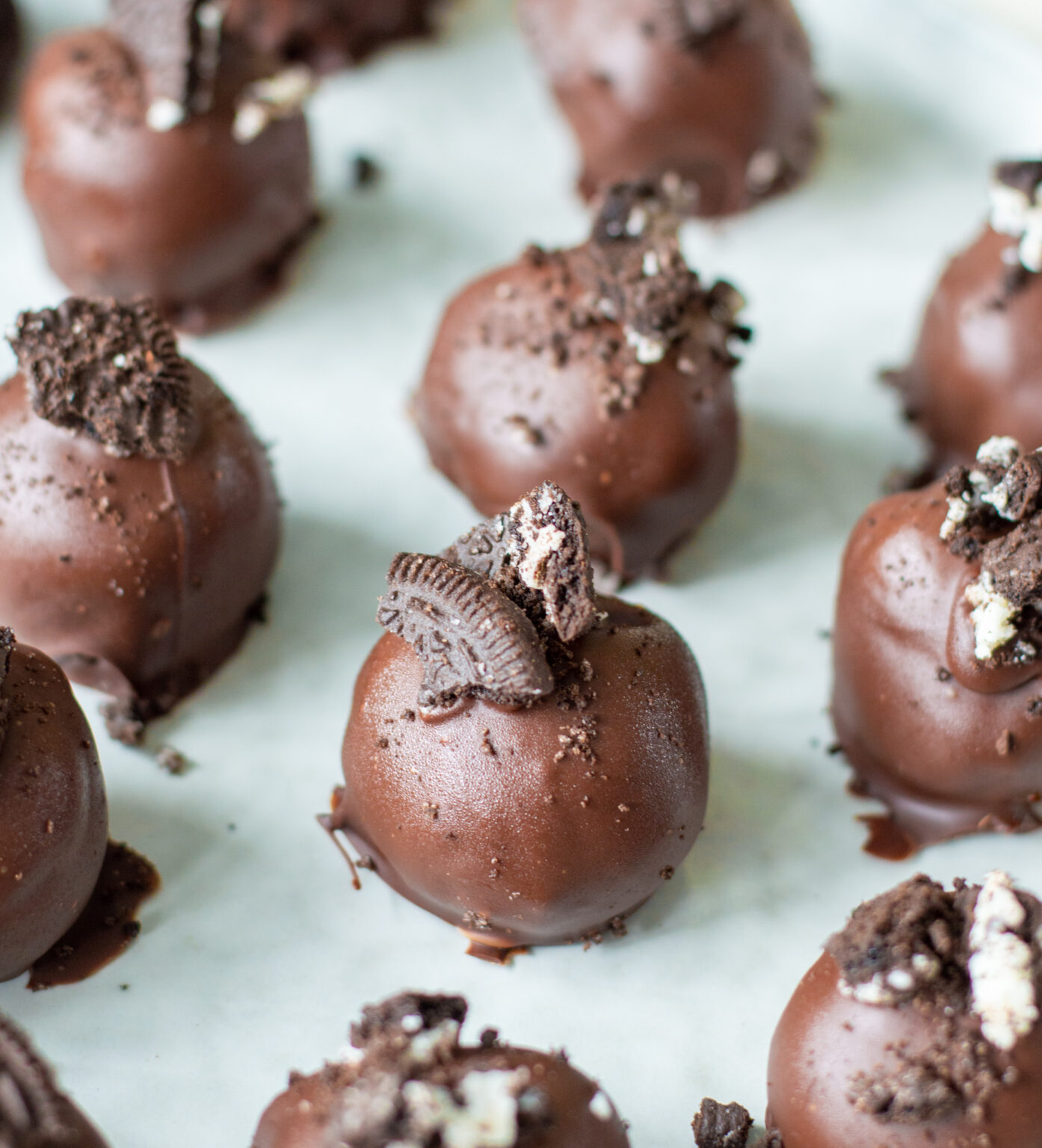 Oreo Cake Balls met chocolade (bonbons maken)| Recept | Betty's Kitchen