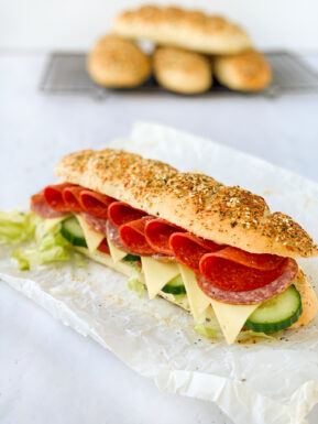Italian Subway Broodjes (video) • Betty's Kitchen
