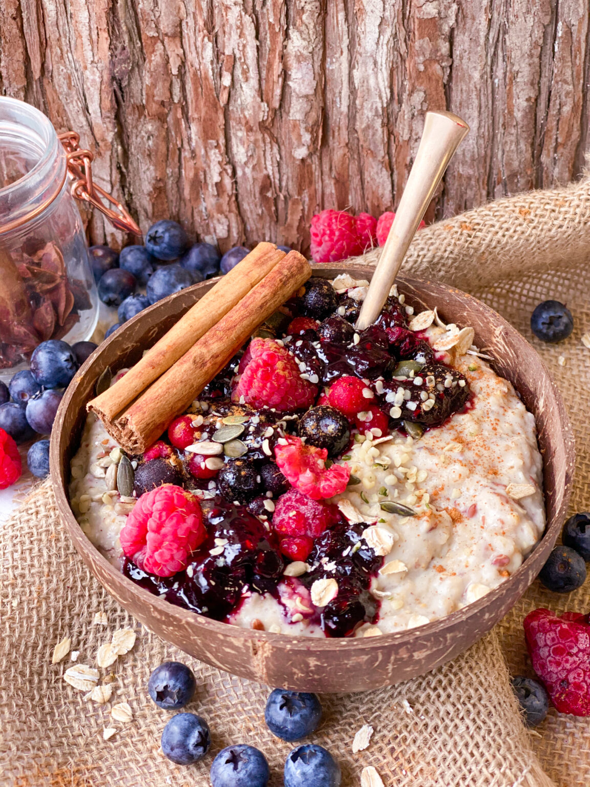 Havermoutpap met rood fruit | Recept | Betty's Kitchen