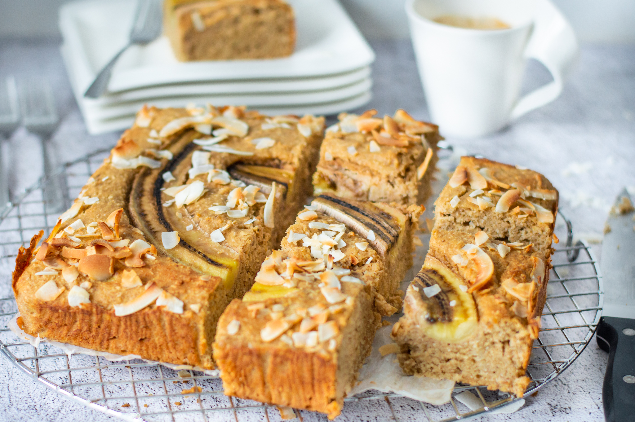 Bananencake met pindakaas en kokos | Recept | Betty's Kitchen