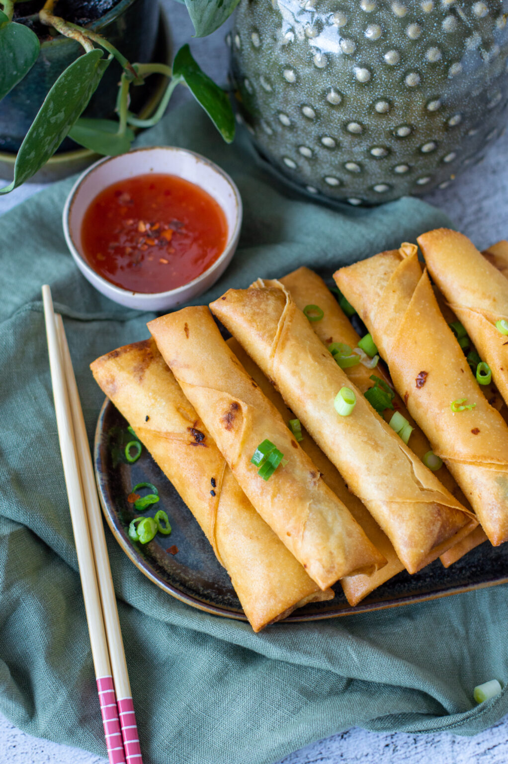 Vegetarische Loempia's - Spring Rolls (video) | Recept | Betty's Kitchen