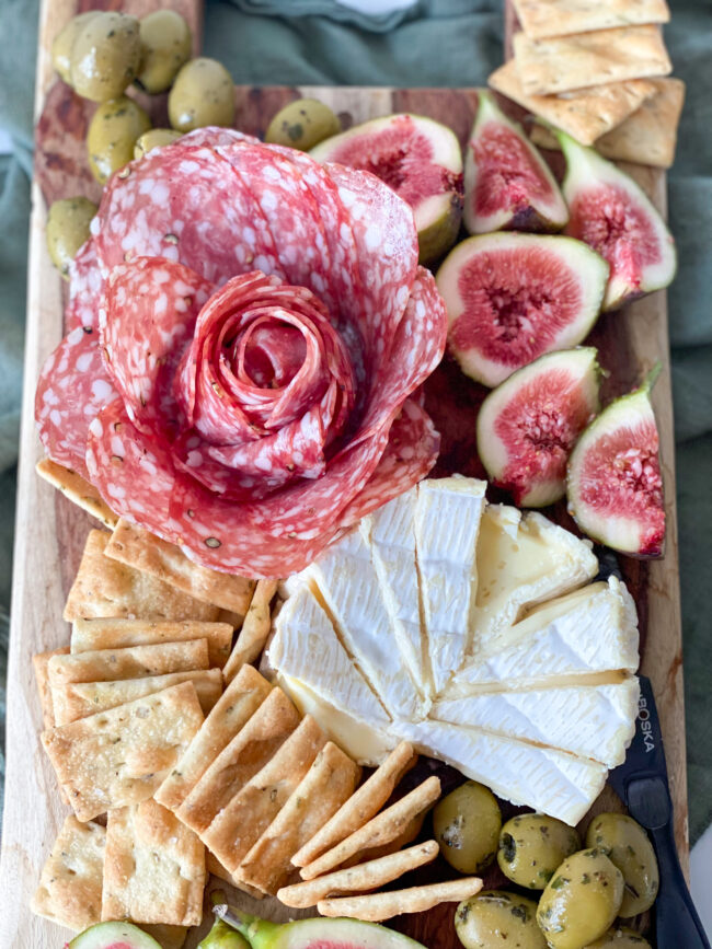 Borrelplank met salami roos | Tutorial + Recept | Betty's Kitchen