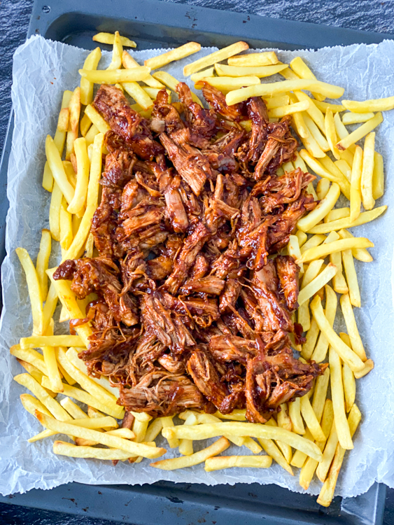 Loaded Pulled Pork Fries | Recept | Betty's Kitchen