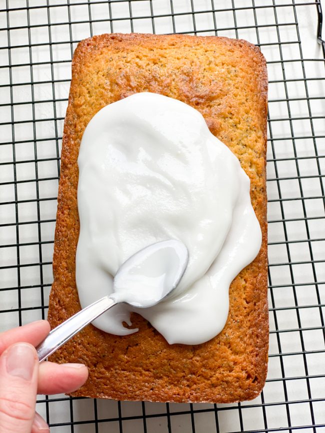 Citroen Maanzaad Cake (Lemon Poppy seed) | Recept | Betty's Kitchen