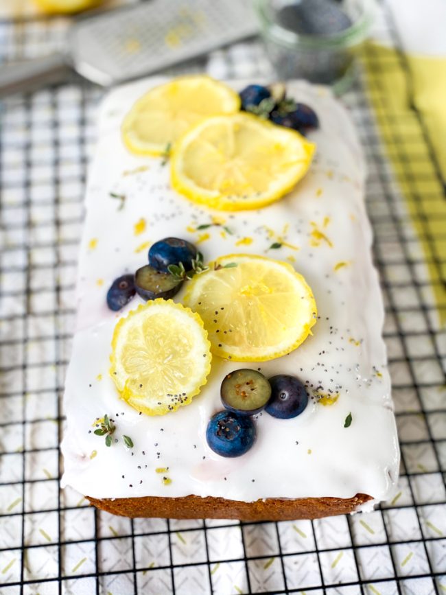 Citroen Maanzaad Cake (Lemon Poppy seed) | Recept | Betty's Kitchen