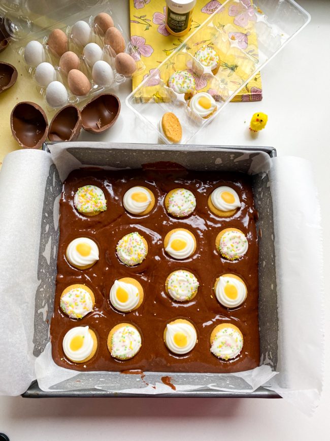 Paas Brownies met 'gevulde chocolade eieren' • Betty's Kitchen