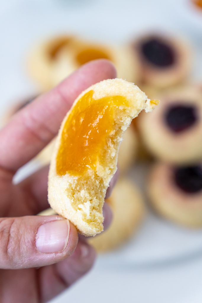 Jam Koekjes (Thumbprint cookies) | Recept | Betty's Kitchen