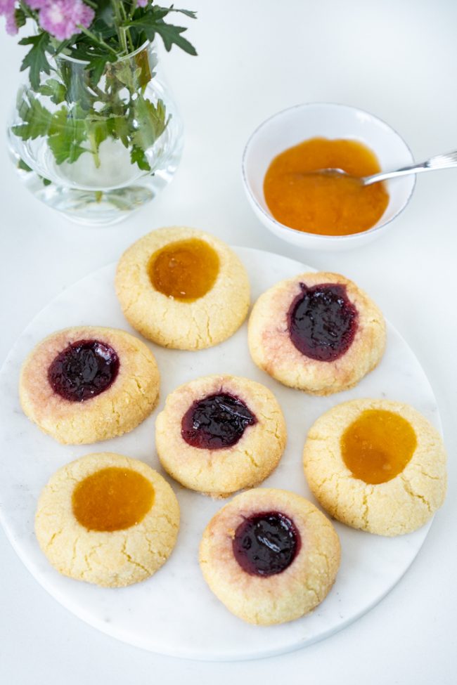 Jam Koekjes (Thumbprint cookies) | Recept | Betty's Kitchen