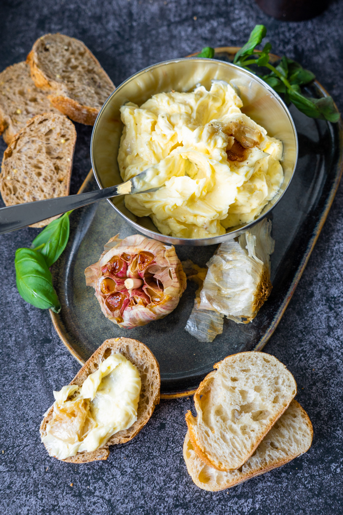 Gepofte Knoflook boter | Recept | Betty's Kitchen