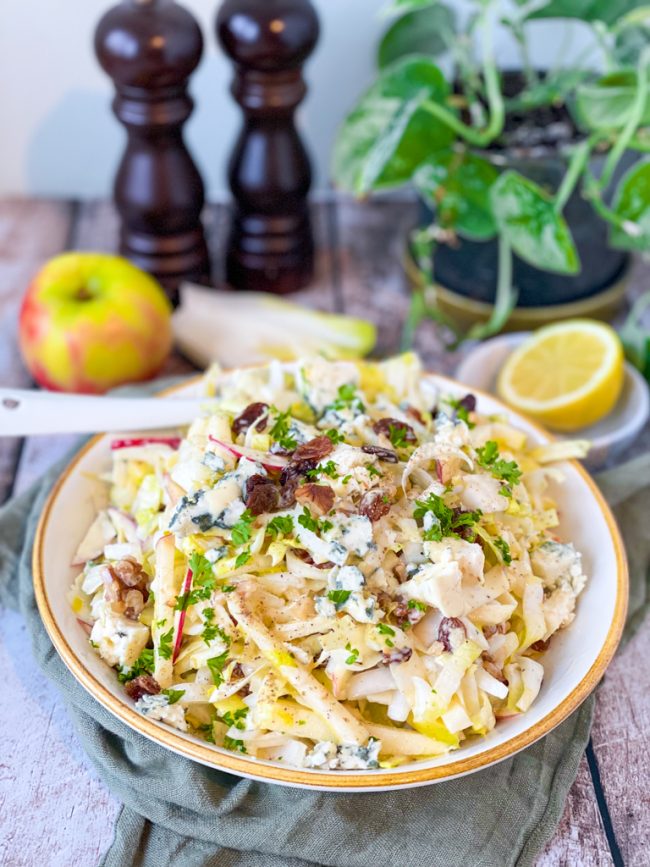 Witlof salade met appel en rozijnen • Betty's Kitchen