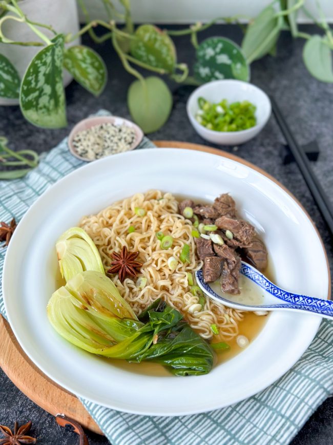 Chinese rundvlees soep met noodles | Recept | Betty's Kitchen