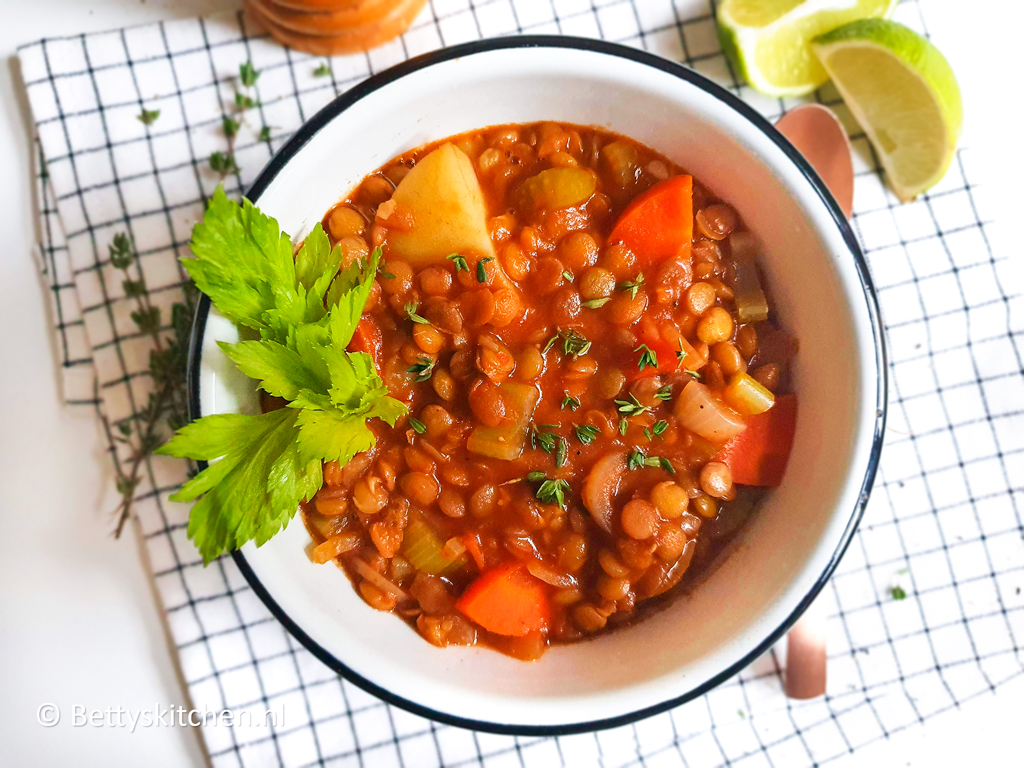 Linzen stoofpot met aardappel | Recept | Betty's Kitchen