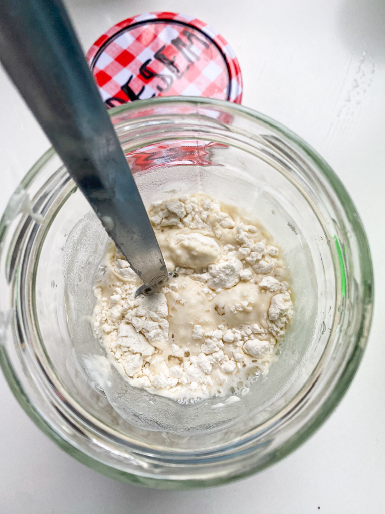 Zelf Zuurdesem starter maken | Basis Recept | Betty's Kitchen