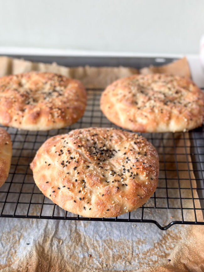 Lepinja (Platbrood uit de Balkan) | Recept | Betty's Kitchen