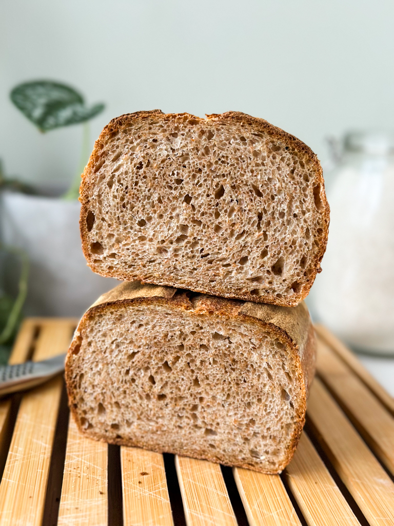 Speltbrood met zuurdesem maken • Betty's Kitchen