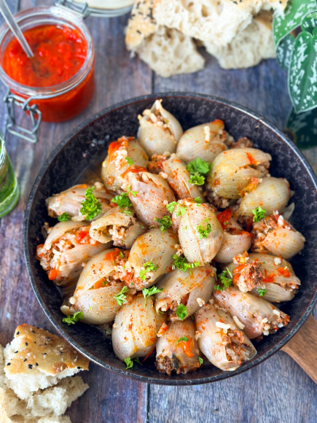 Gevulde uien met gehakt en rijst | Recept | Betty's Kitchen