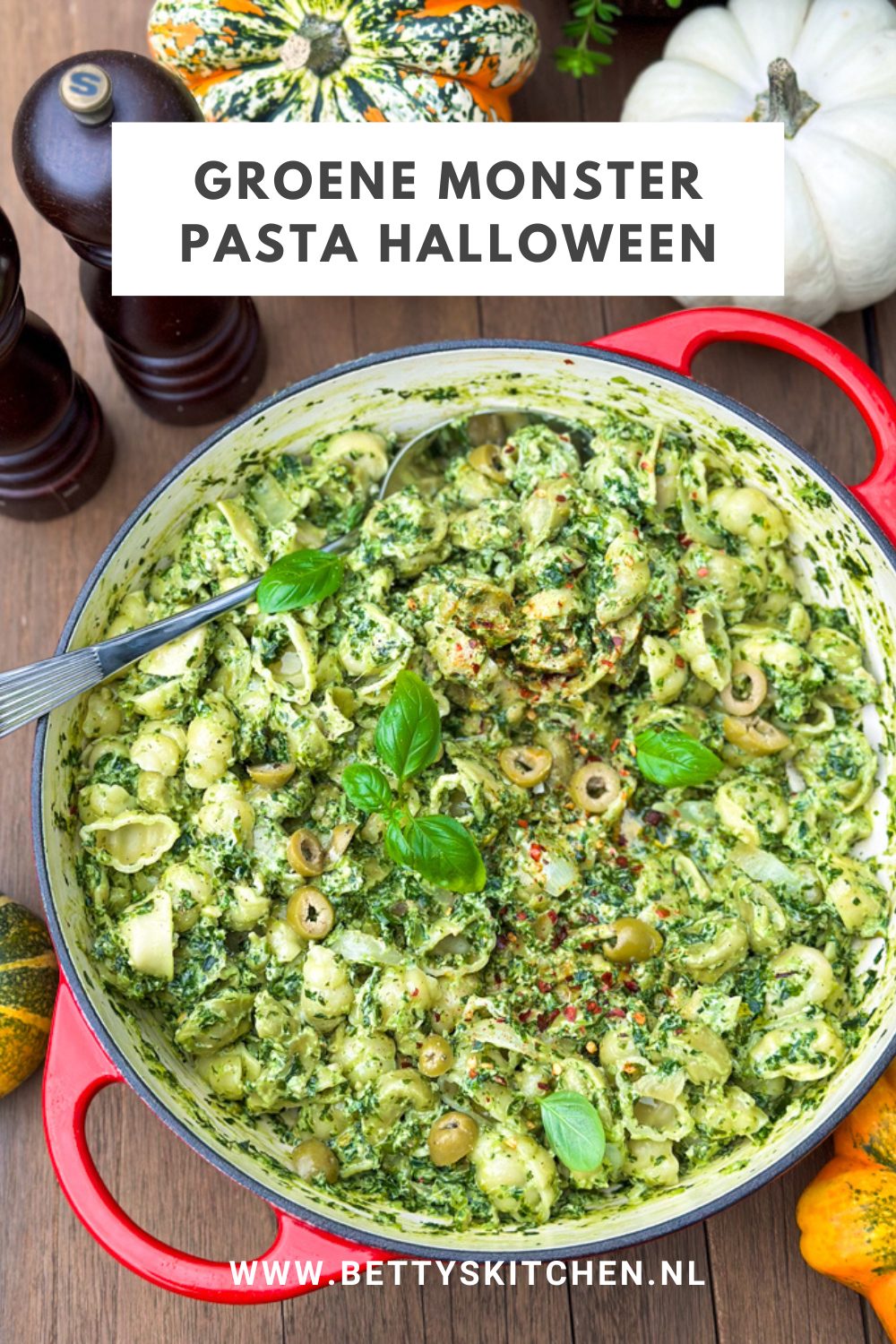 Groene Monster Pasta (Halloween) • Betty's Kitchen