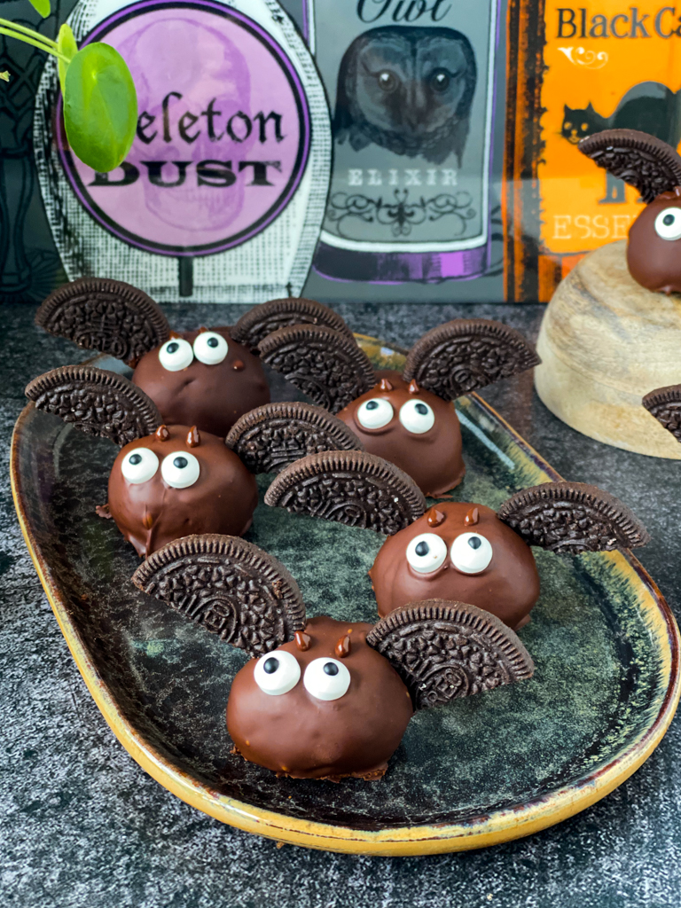 Oreo Bat Balls voor Halloween | Recept | Betty's Kitchen