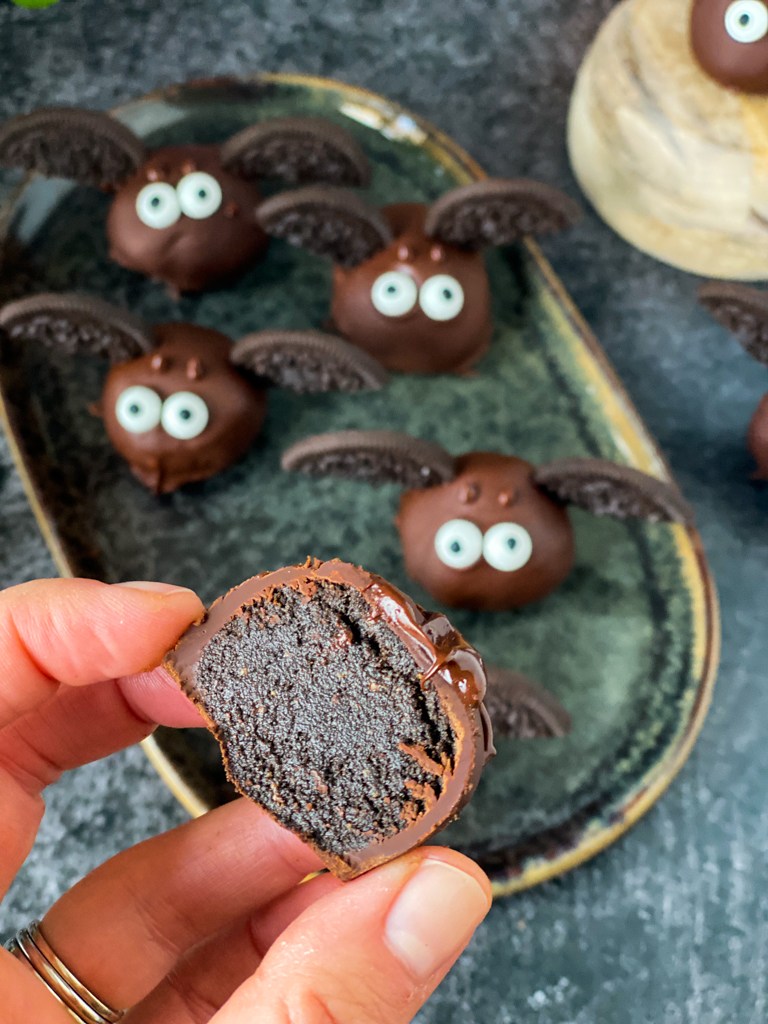Oreo Bat Balls voor Halloween | Recept | Betty's Kitchen