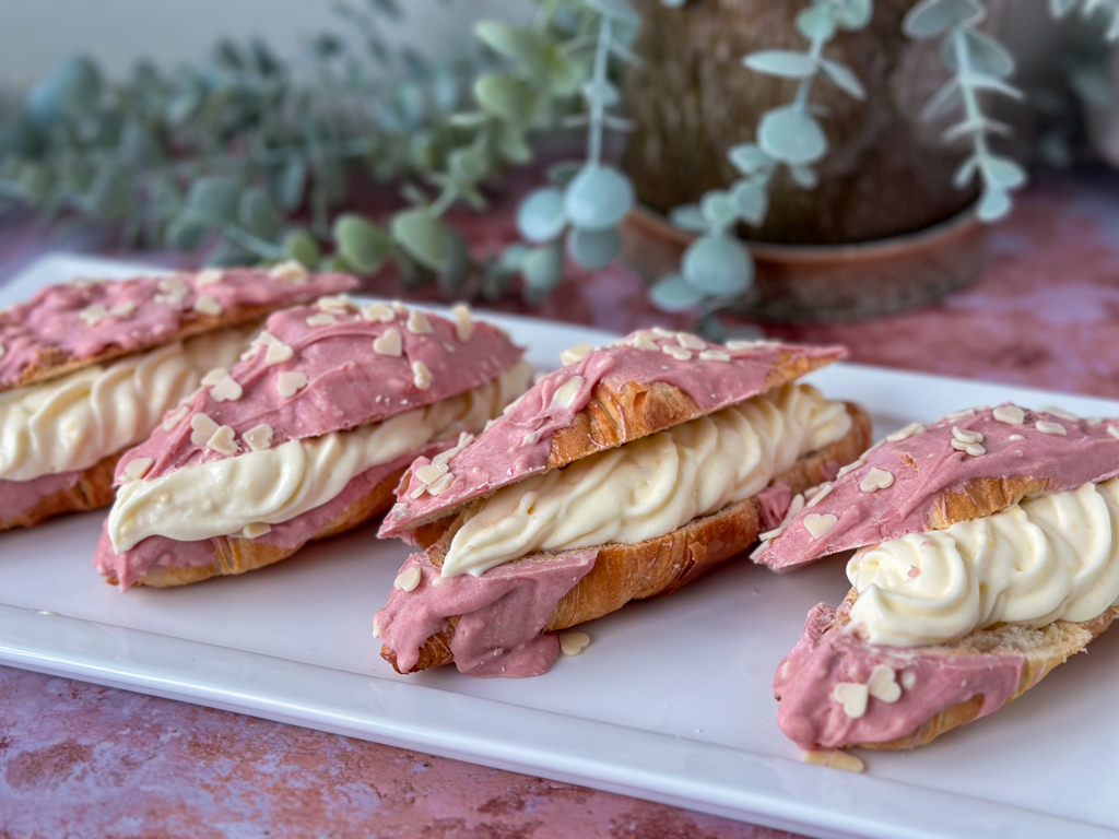 Zelf Crompouce maken (croissant-tompouce) • Betty's Kitchen
