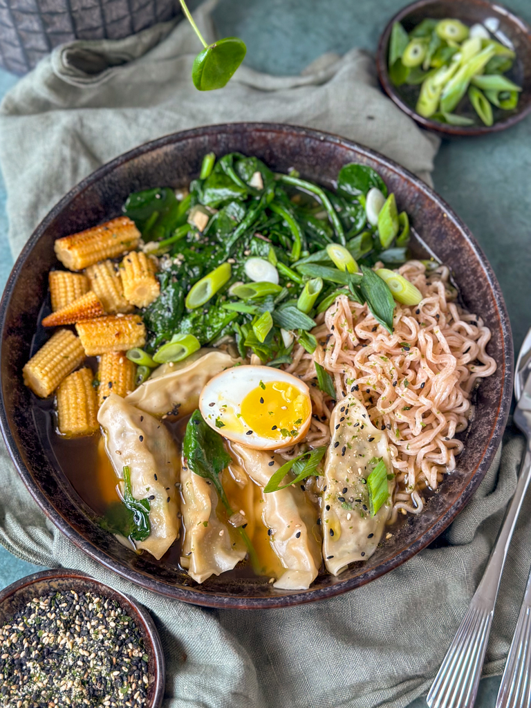 Dumpling Ramen (vegetarisch) • Betty's Kitchen