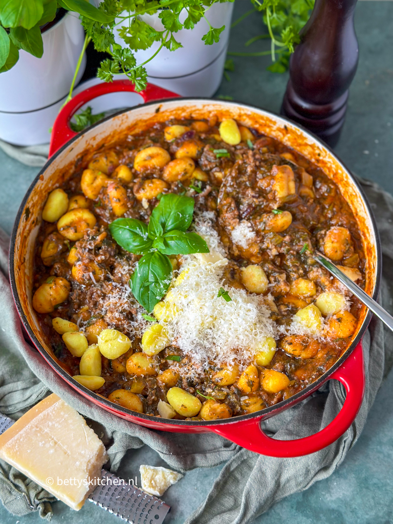 Gnocchi met gehakt en tomatensaus | Recept | Betty's Kitchen
