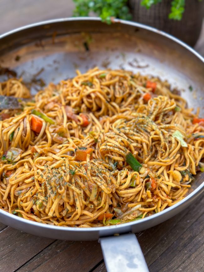 Indonesische Bami Goreng (gebakken noedels groen) | Basisrecept