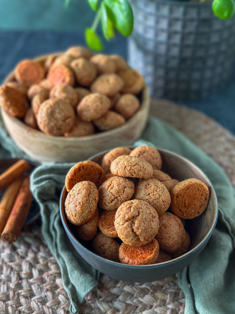 Zelf pepernoten (kruidnoten) bakken | Recept | Betty's Kitchen