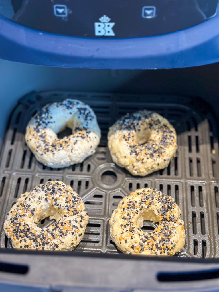 Cottage Cheese Bagels | Recept | Betty's Kitchen