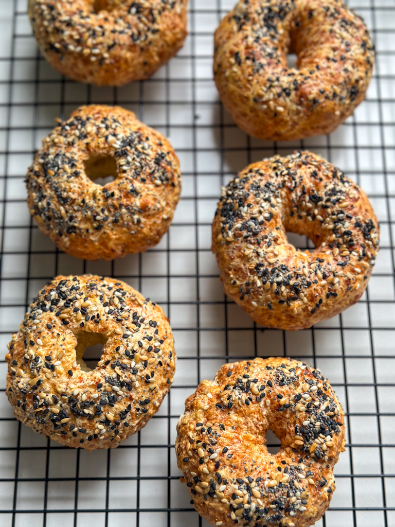 Cottage Cheese Bagels | Recept | Betty's Kitchen