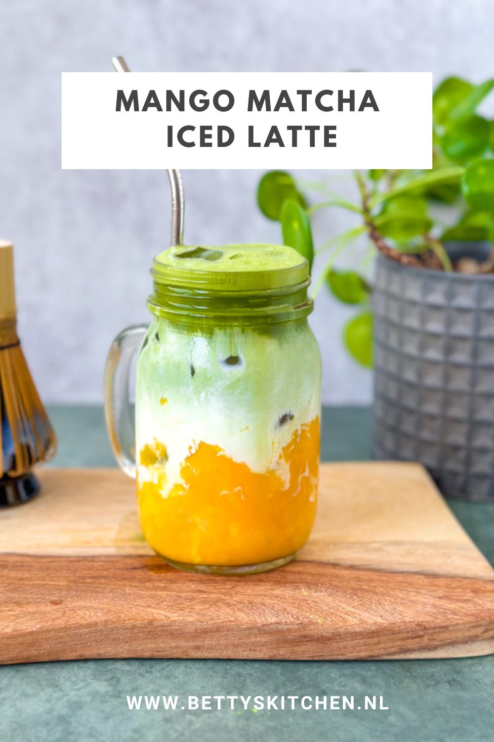 Mango Matcha Iced Latte | Recept | Betty's Kitchen