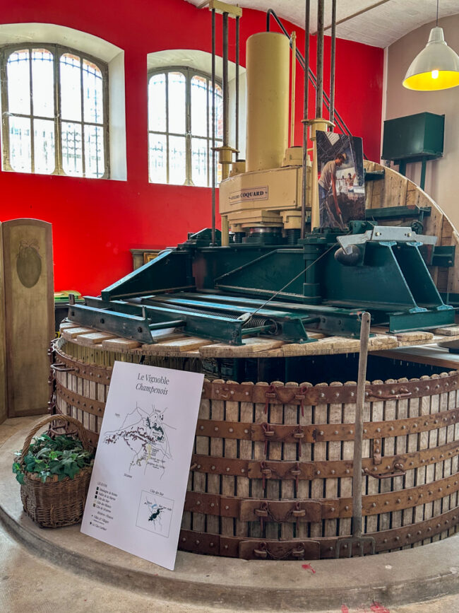 Champagne drinken in de Champagne streek in Frankrijk | Travel | Betty ...