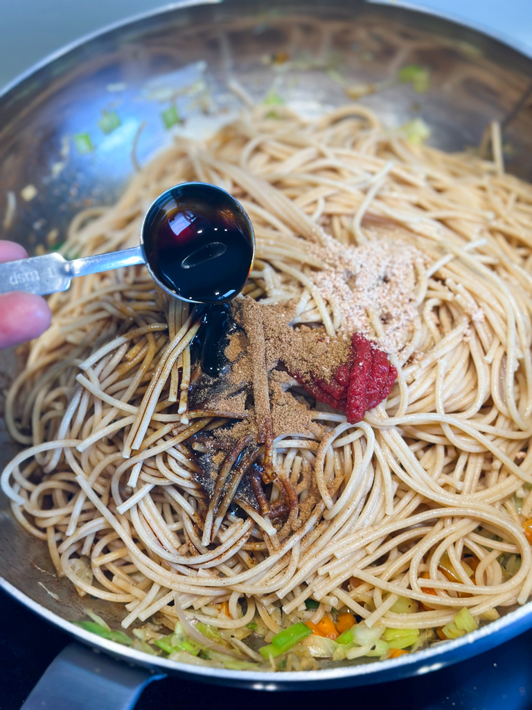 Surinaamse Bami met kip | Betty's Kitchen Betty's Kitchen